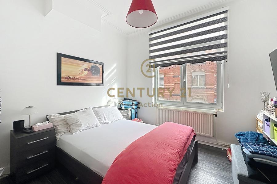 Appartement te koop in schaerbeek - € 175.000