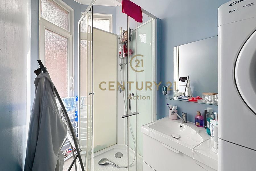 Appartement te koop in schaerbeek - € 175.000