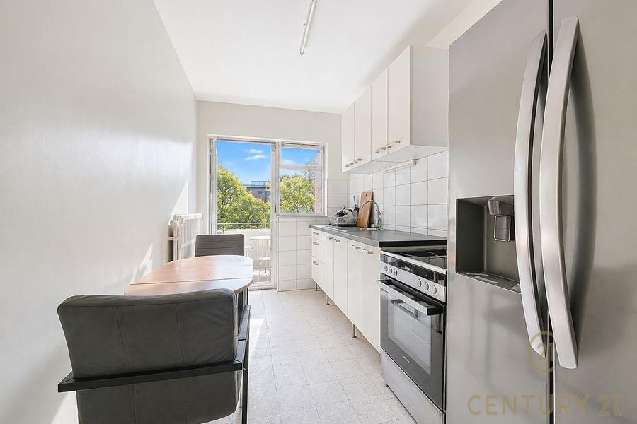 Appartement te koop in Evere - € 299.000